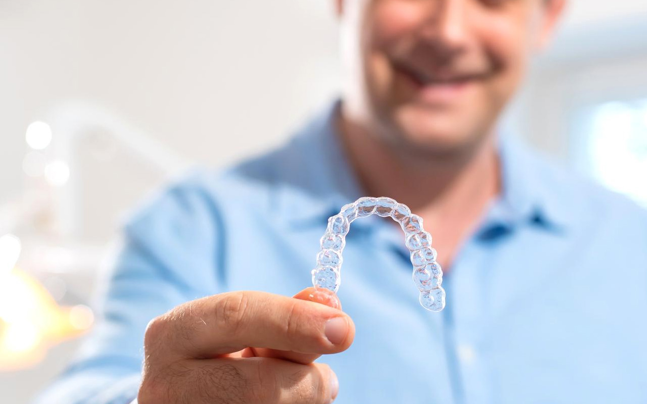Does Invisalign Fix Overbite? | Long Lake Family Dentistry
